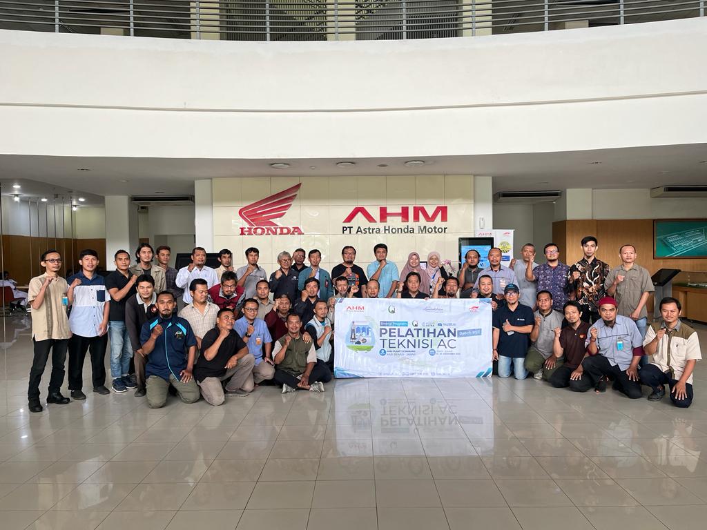 Yayasan Amaliah Astra dan DKM Al Haqqul Mubiin PT Astra Honda Motor ...